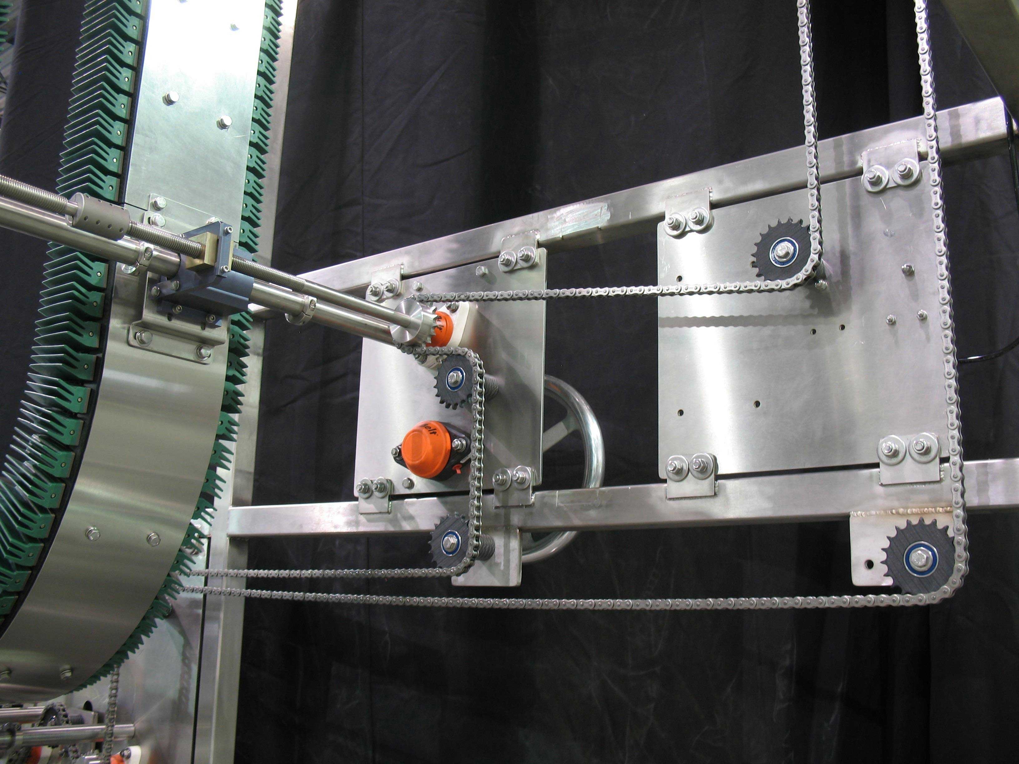 Side-Grip Elevators | Descon Integrated Conveyor Systems